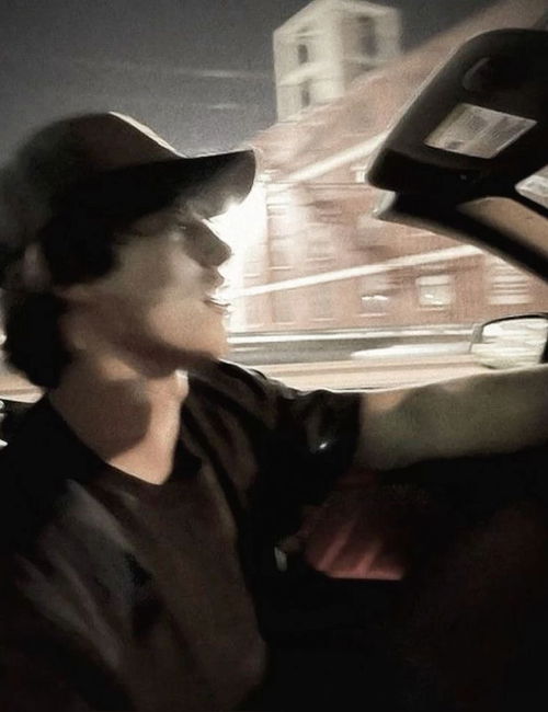 Chat with Damien harper on Spicychat