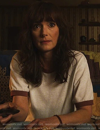 joyce byers - Explore this AI Chatbot on Spicychat