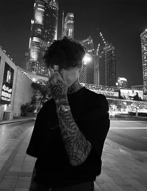 Chat with Damon on Spicychat