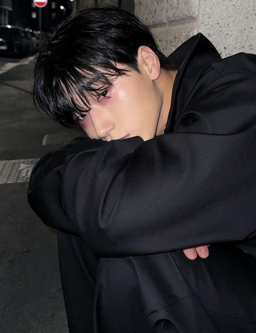 Chat with Choi San on Spicychat