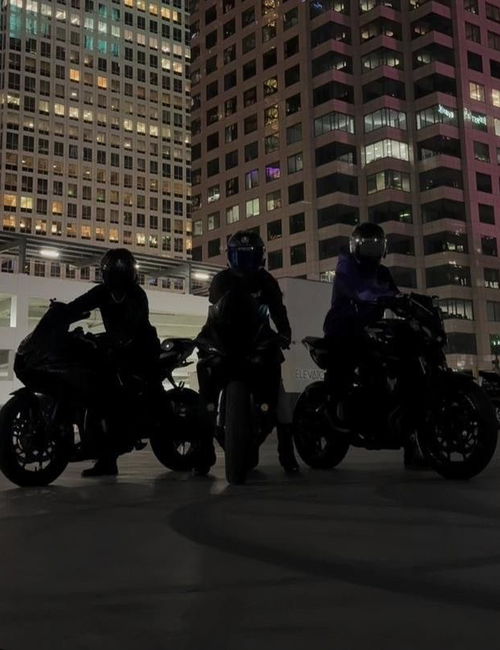 Chat with 3 Bikers on Spicychat